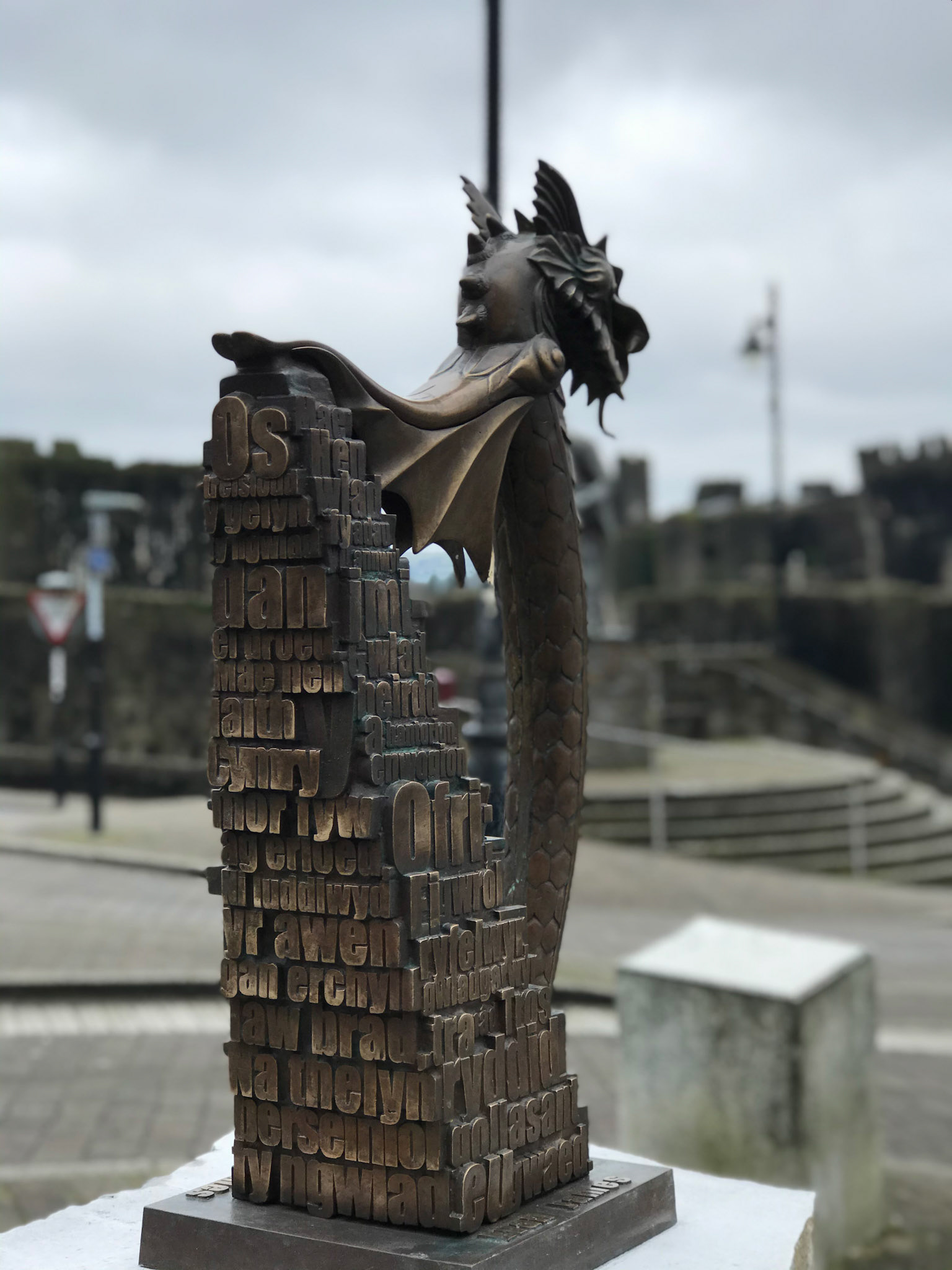 Rubin Eynon - Welsh National Anthem sculpture