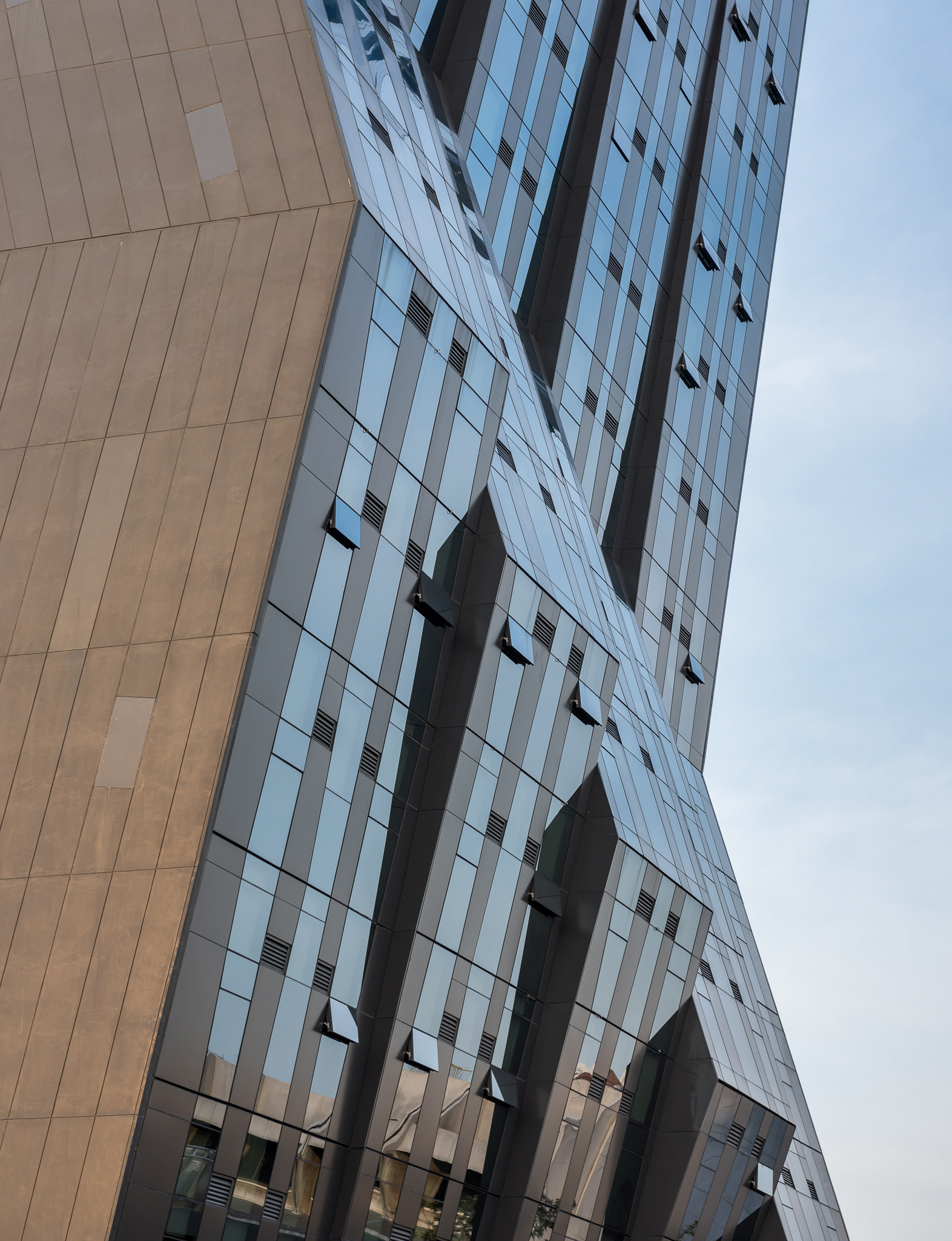 PanoramicStudio - OSOTSPA OFFICE BUILDING / PLAN ARCHITECT