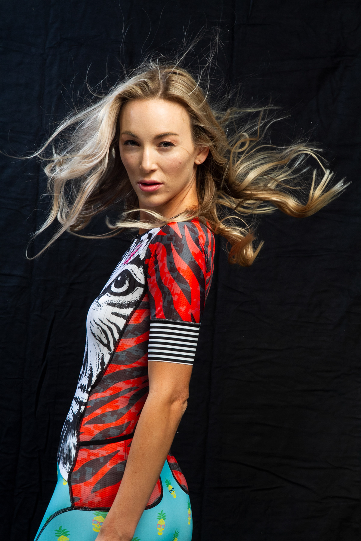 jennifer roper - Love The Pain