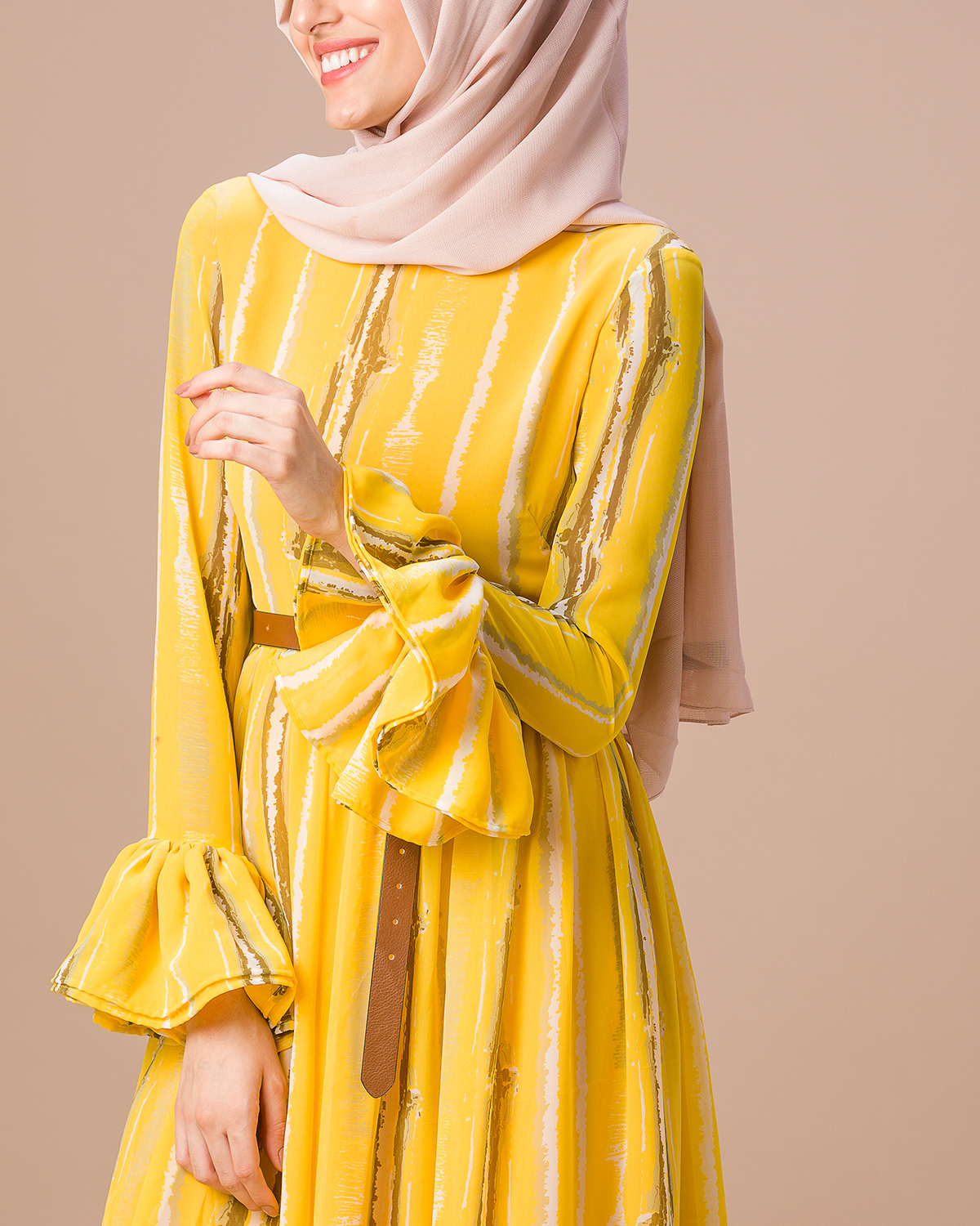 Jobbin Joy - Look-book For Hoori Attires