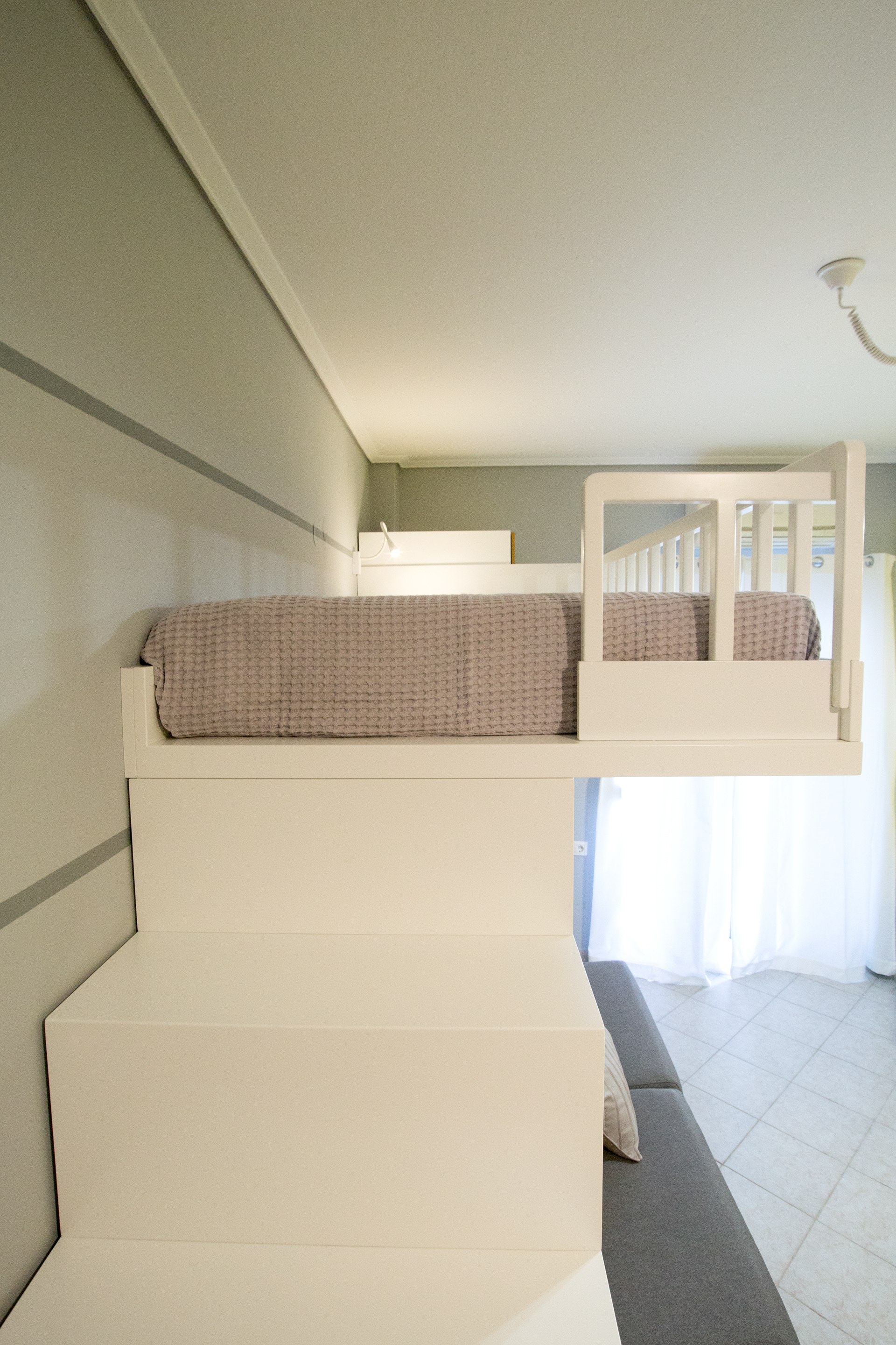 Square Design Interiors - AIRBNB STUDIO